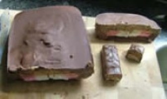 Snickers 3 - Pimp That Snack - Epically Supersized Food